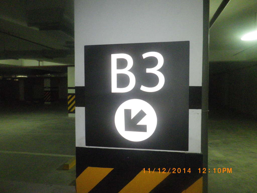 Reflectorized and Photoluminescent Safety Signs